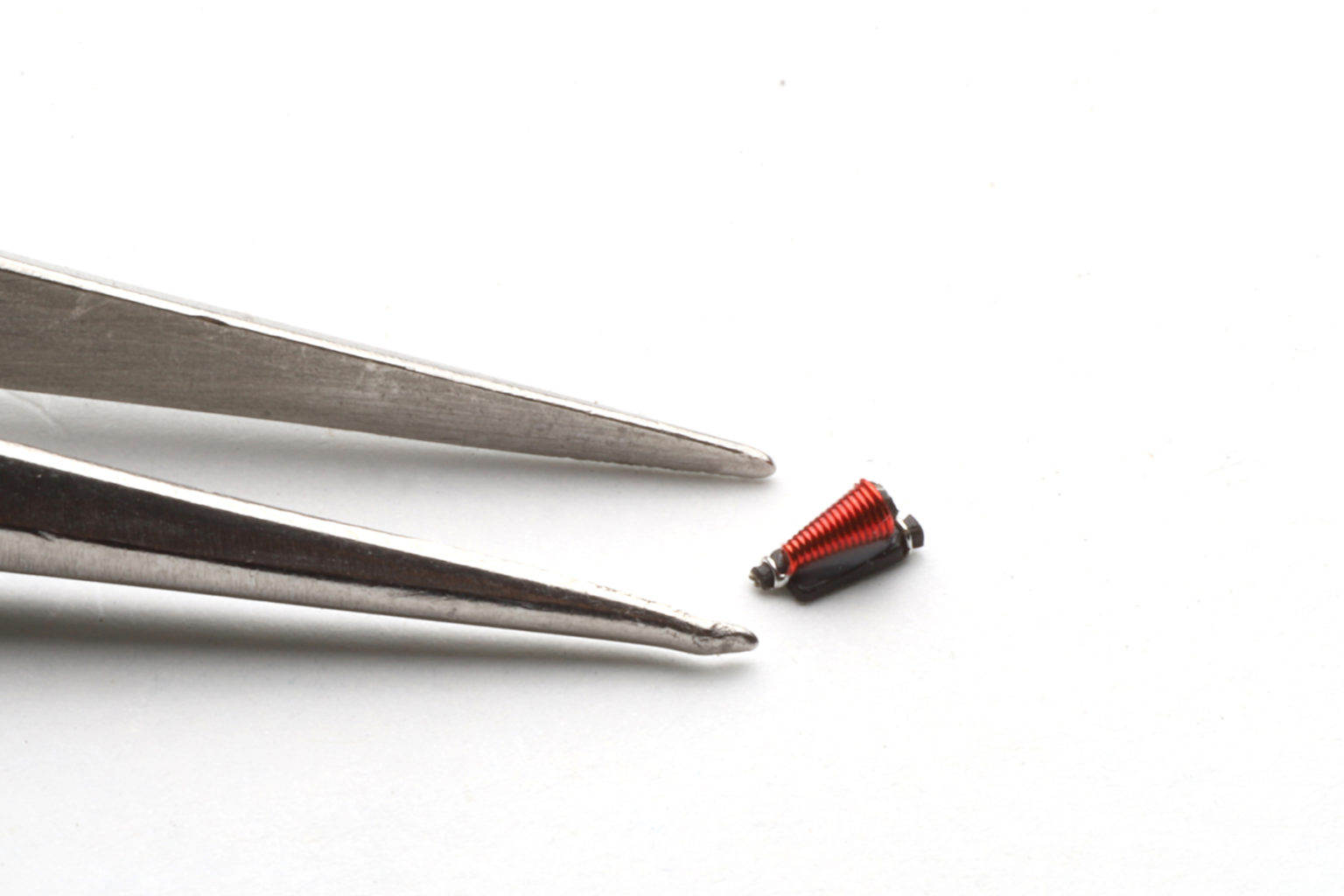 Broadband microwave RF conical inductors available in Surface Mount and ...